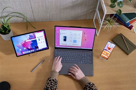 Global Blog Lenovo And Motorola Unveil Smart Connect A Seamless Multi Device Experience