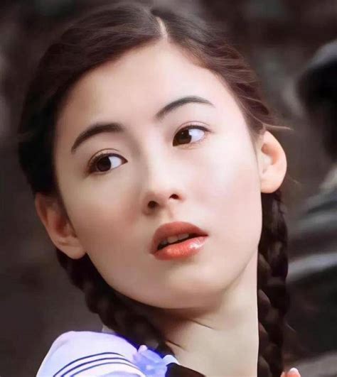 女明星自曝娱乐圈“丑闻”，揭开人性最恶的一面钟欣潼事件照片