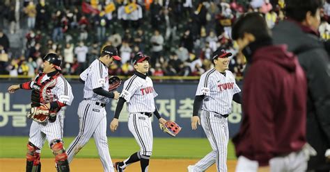 플레이오프 1차전 가져가는 Lg