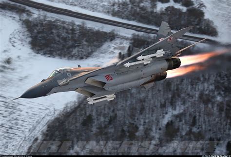 Stunning Hd Wallpaper Of The Mikoyan Mig 29 In Action 1600x1089