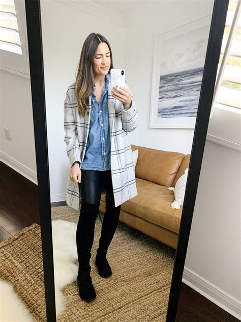 4 Ways To Wear A Chambray Shirt Natalie Borton Blog Chambray Shirt Outfits Chambray Shirt