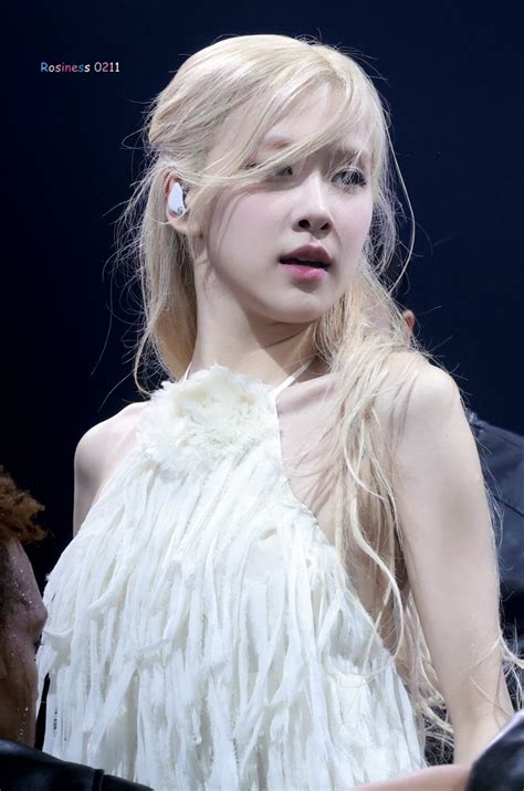 Blackpinks Rosé Is Reportedly The Only One To Renew With Yg The