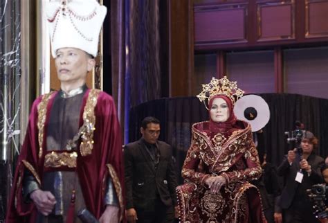 Throwback Filem Tentang Bulan Fatin Afeefa Swafoto Dengan Nik Adruce