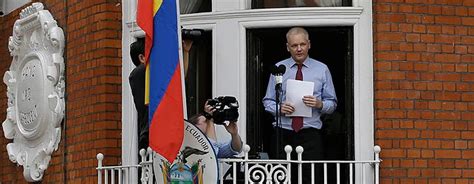 Assange Cumple Dos Años Refugiado En La Embajada De Ecuador Público
