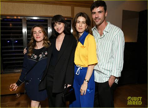 Photo Dakota Johnson Zoe Lister Jones Slip Screening 14 Photo
