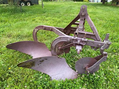 Dearborn 2 Bottom Plow W14 Plows Gavel Roads Online Auctions