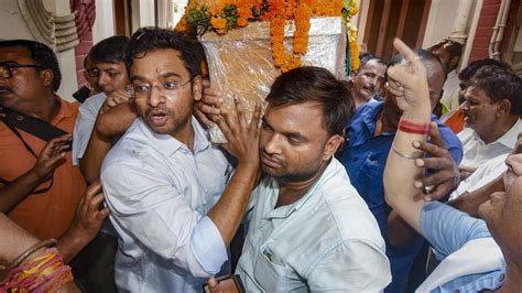 Sushil Kumar Modi Death Reactions Live Sushil Modi Cremated With Full State Honours The Hindu