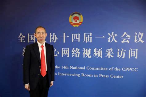 龙宇翔参加全国政协十四届一次会议新闻中心网络视频访谈新闻频道中华网