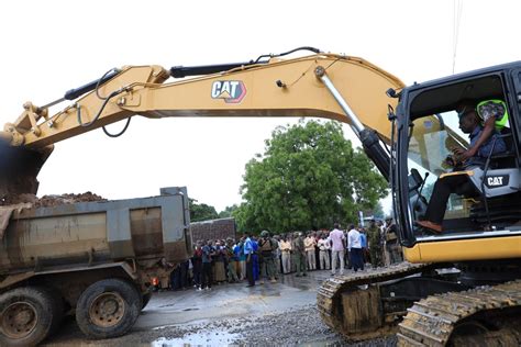 Ruto Unveils Building Of Road Linking Kenya And Tanzania The Citizen