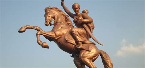 This Poem Capturing Jhansi Ki Ranis Bravery Is A Timeless Tribute To