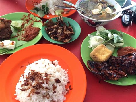 5 Rekomendasi Spot Warung Pecel Ayam Di Jakarta Yang Akan Memanjakan