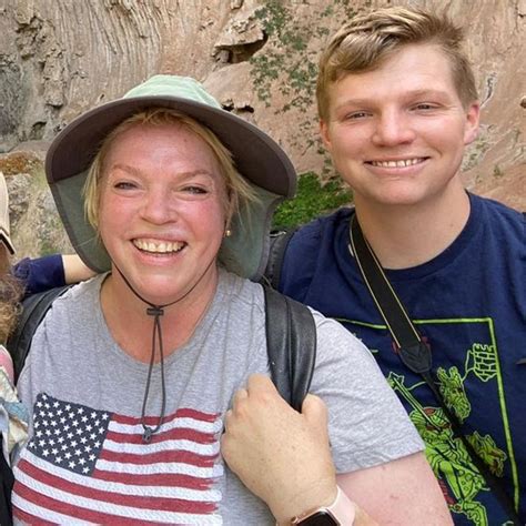 How Sister Wives Addressed Garrison Browns Death In Season Premiere