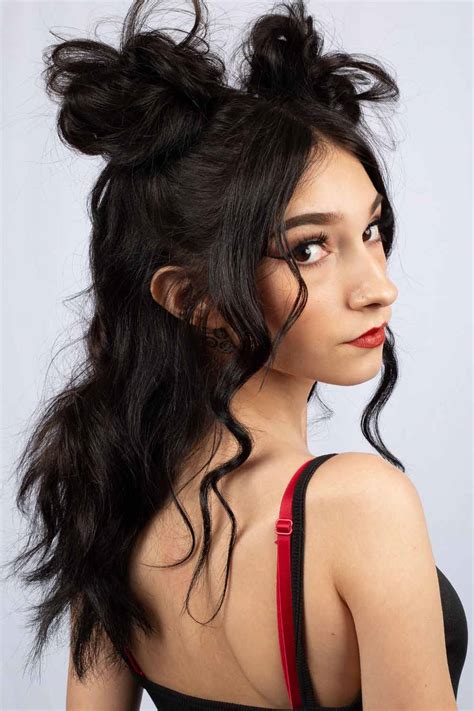 Space Buns Tutorials For Stylish And Creative Ladies Glaminati
