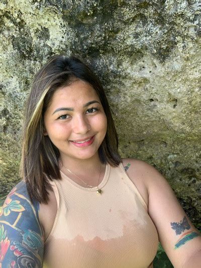 Ira From General Santos Philippines Seeking For Man Rose Brides