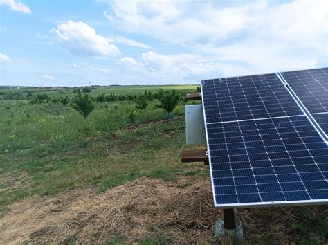 Честотен инвертор Hv100 за напояване с фотоволтаици Hnc Electric България