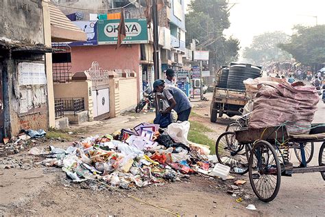 Jamshedpur Civic Body Citizens In Trash War Telegraph India