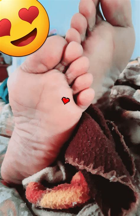 Rate My Moms Soles 🤩💦 Rratemyfeet