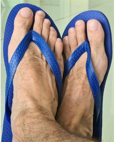 Pin De David Thomas En Mens Feet Hombres Descalzos Pies Masculinos