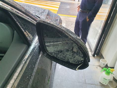 장안평 백미러 전문 수리점 제네시스 G80 사이드미러가 파손되어 방문해 주셨네요 깨지고 파손된 부품만 교체 수리 네이버 블로그