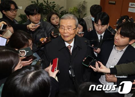 김종인 이준석 합당 안 했으면 지지율 10 넘었을 텐데 뉴스1