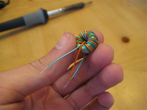 Создайте свой бустер напряжения блокинг генератор на одном транзисторе своими руками