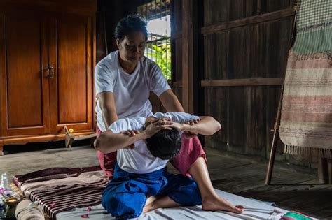 Premium Photo Natural Thai Massage In Spa Relaxed At Spa Resort Body