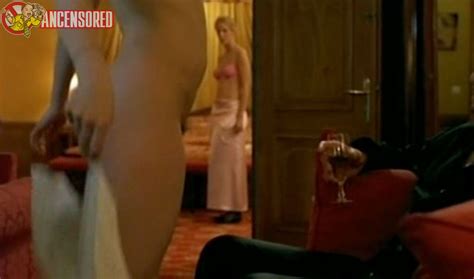 Julie Depardieu Nuda ~30 Anni In Love Me