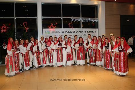 Prezantohet Për Herë Të Parë Shoqëria Artistike “ Tradita” Nga Ana E