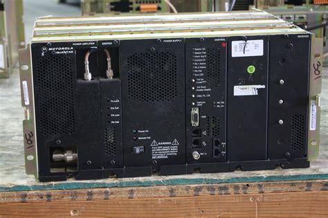 Motorola Quantar Vhf Tx 409 0250 Rx 418 0250mhz Digital Repeater Model