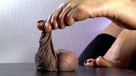 Foreskin Play Noname Girl Clips Sale