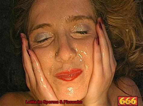666 Piss Snapshots With Kathy And Annette Schwarz 29003 05 028 Porn