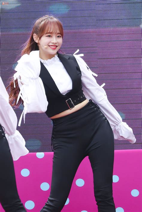 Chuu China On Twitter 190525 지우야네가웃으면나도좋아🧡 김지우 츄 Chuu 이달의