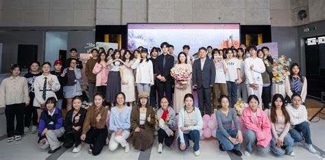 高雅艺术进校园治愈时间——钢琴独奏音乐会 团委