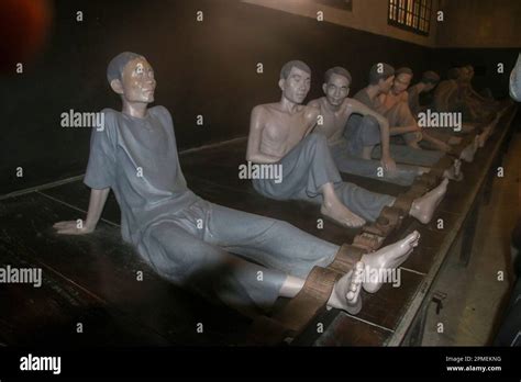 Vietnam Bas Secours Montrant La Torture Et La Brutalité Par Les