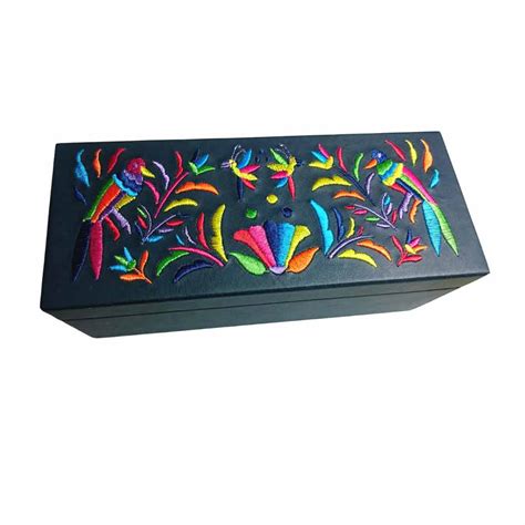 Caja Para Té 3 Espacios En Curpiel Con Bordado Tenango Modelo Pájaro