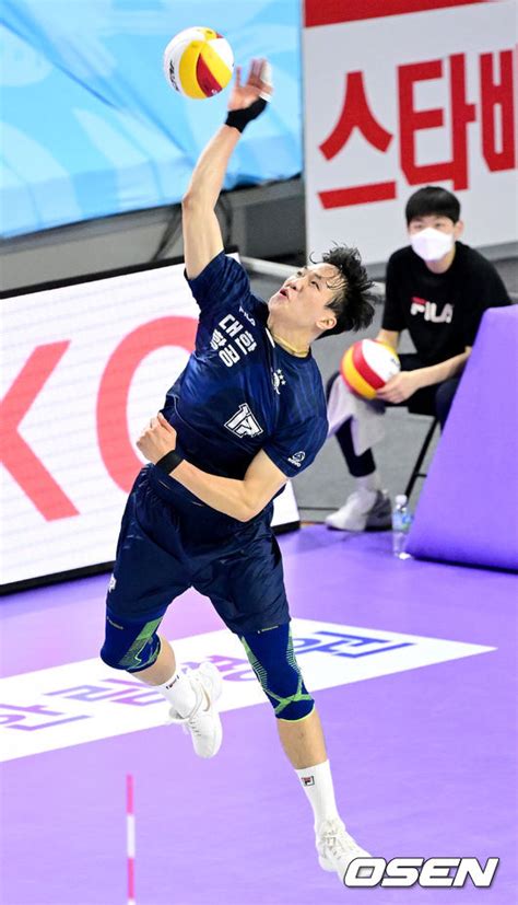 임동혁 기세 올리는 서브에이스 [사진]