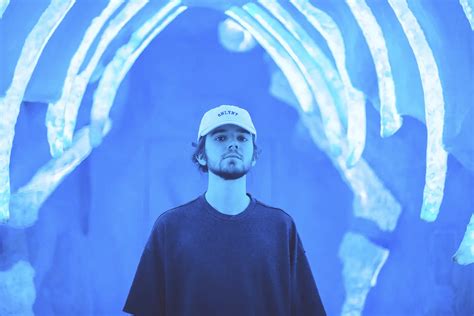 Watch Madeon Showcase His Dark Side At Lost Lands Exron