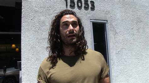 Bachelorette Contestant Leandro Dottavio Denies Sexual Harassment