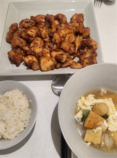 제목은 고추장 닭다리살 쪼림으로 하겠습니다 근데 이제 오뎅탕을 곁들인 음식여행 에펨코리아