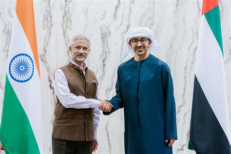 برق الإمارات عبدالله بن زايد ووزير الشؤون الخارجية في الهند يبحثان