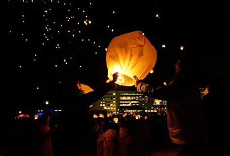 How To Make Flying Paper Lanterns