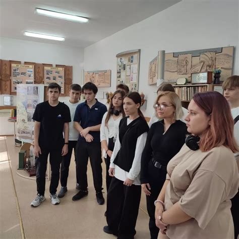 Средняя школа 8 г Пинска В шестой школьный день учащиеся 10 классов посетили Музей истории