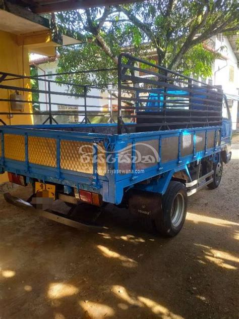 Isuzu Elf 250 Used 1987 Diesel Negotiable Sri Lanka