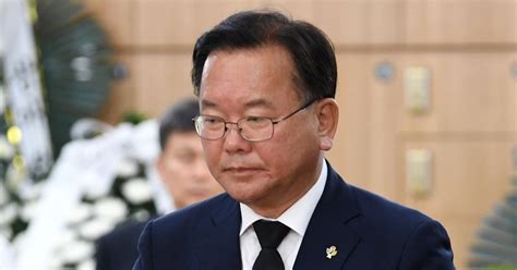 김종필 전 총리 빈소 찾은 김부겸 장관