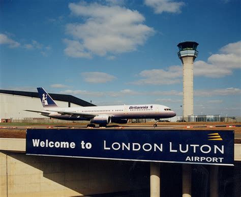 Why Arent Londons Airports Actually In London Londonist