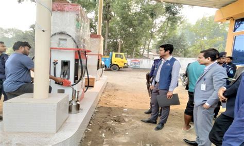 গাজীপুরে তেলের পাম্প ও ফিলিং স্টেশনে ভ্রাম্যমাণ আদালতের অভিযান জাতীয়