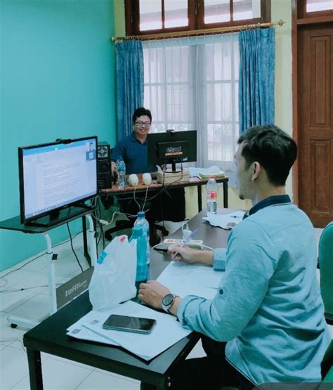 Tentang Kami Upgrade German Course