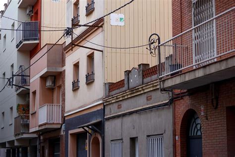 Vídeo Investigan En Barcelona La Muerte De Una Mujer Y Sus Dos Hijos