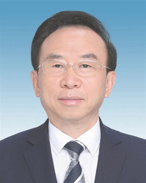 成都市第十八届人大常委会主任副主任秘书长简历