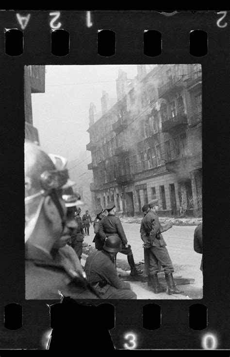 Des Photos Inédites Du Soulèvement Du Ghetto De Varsovie Retrouvées 80
